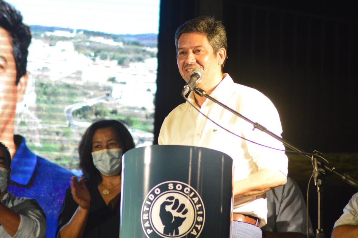 Rádio Castrense - “As pessoas estão fartas dos políticos” afirma Mário Tomé